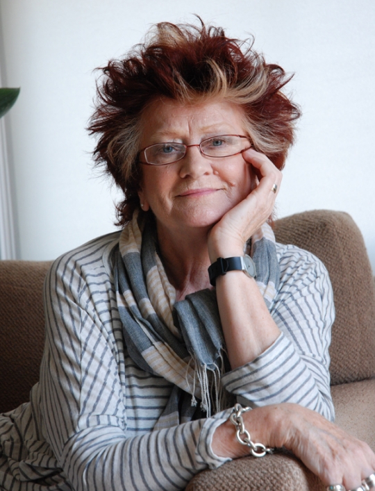 Shirley Trevena RI – Royal Institute of Painters in Water Colours