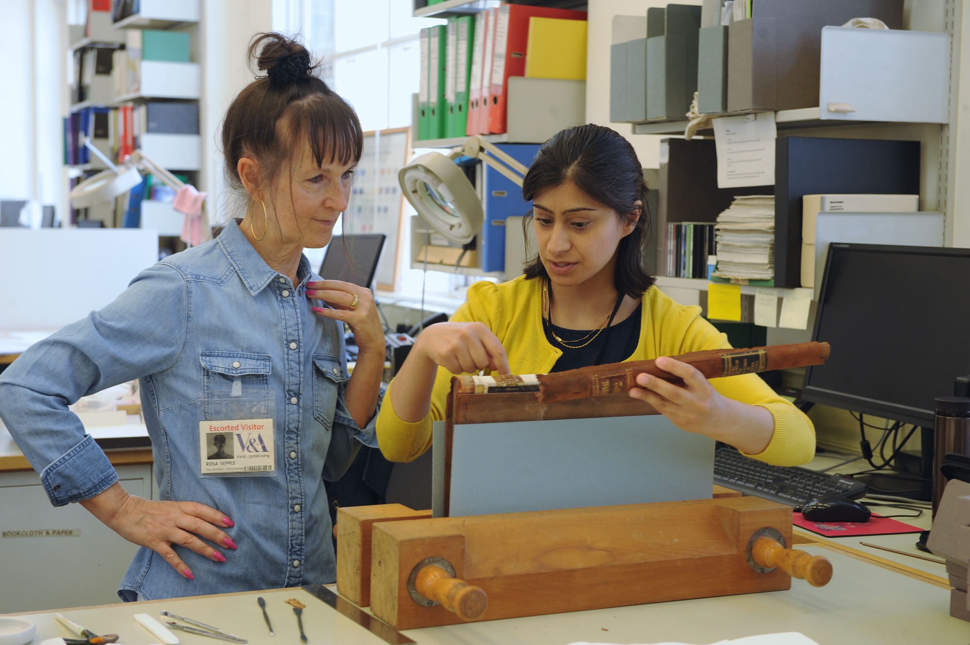 President’s visit to the Victoria & Albert Museum – Royal Institute of ...